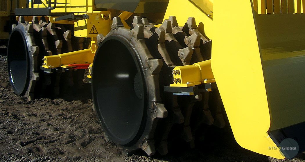 Bomag landfill compactor — STS-Global